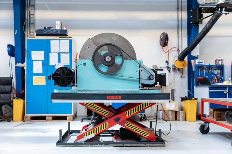 Vertical Compensator | Eliminate engine vibrations | Learn more